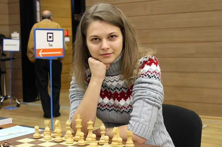 Best Looking Female Chess Players in the World | SportyTell